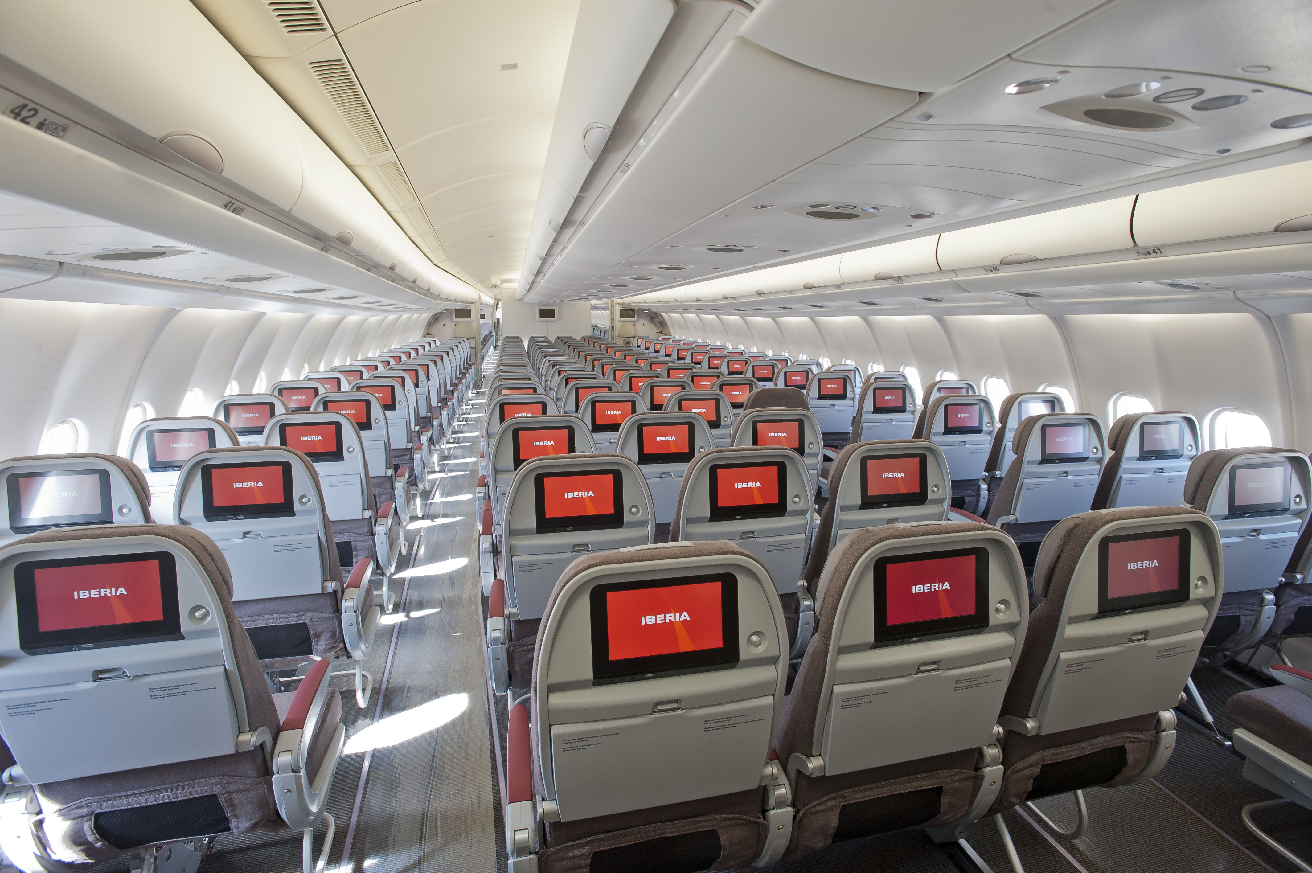 When It Comes to Aircraft Seats, What's the Pitch? - Me gusta volar