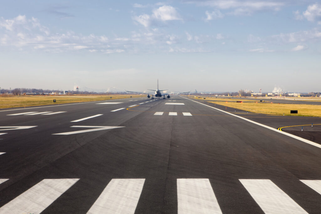 Avgeek Alert: Deciphering Airport Runway Markings - Me gusta volar